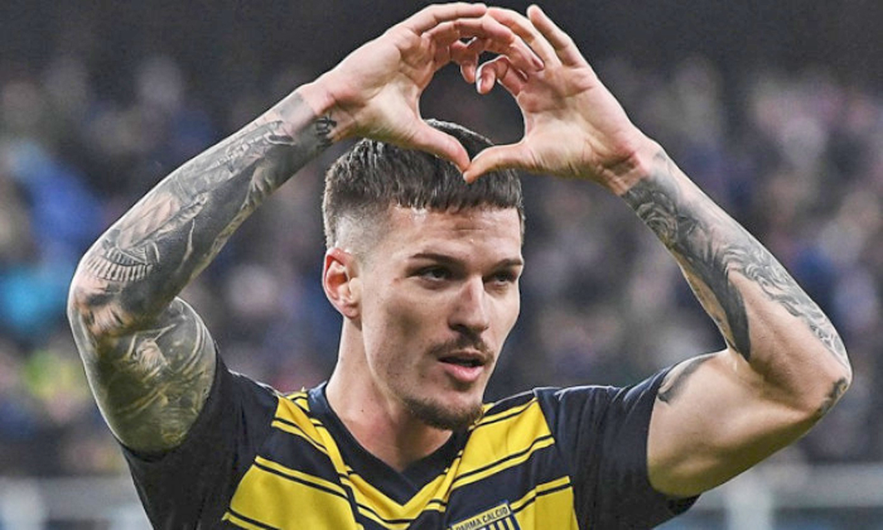 Dennis Man iar și-a schimbat impresarul - Lovitura de Presa